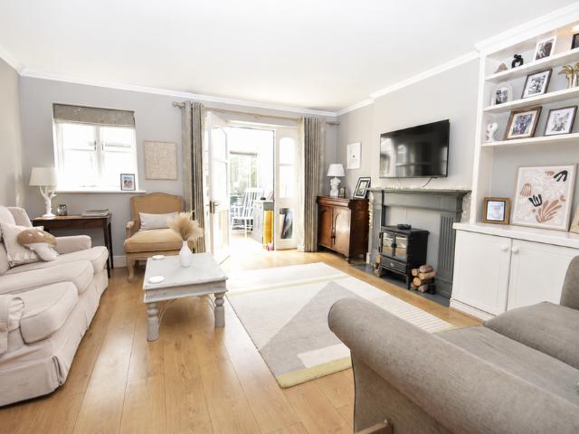 2 bedroom terraced house to rent