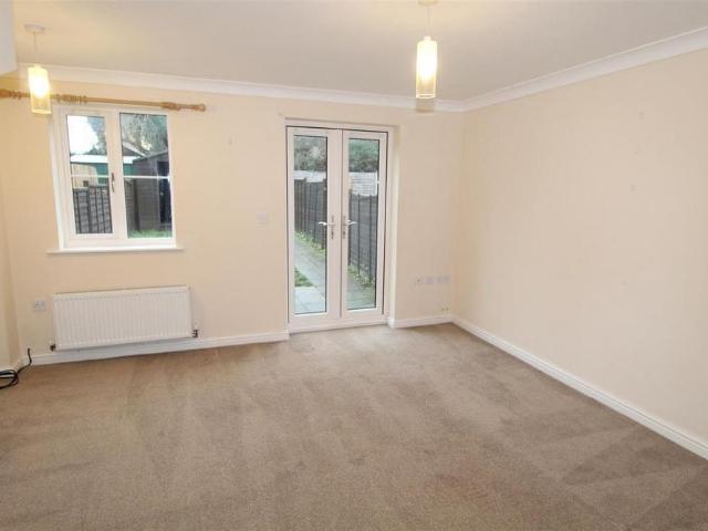 2 bedroom terraced house to rent