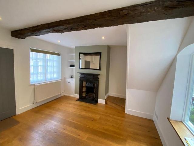 2 bedroom terraced house to rent