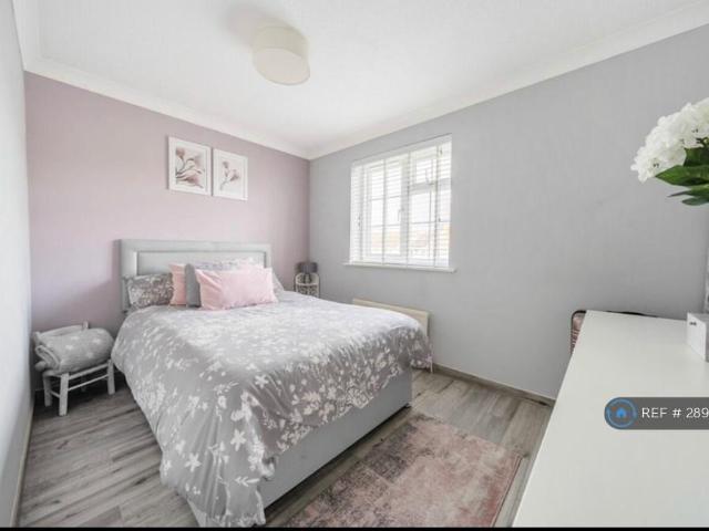 1 bedroom house share to rent