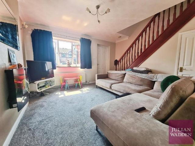 2 bedroom terraced house to rent