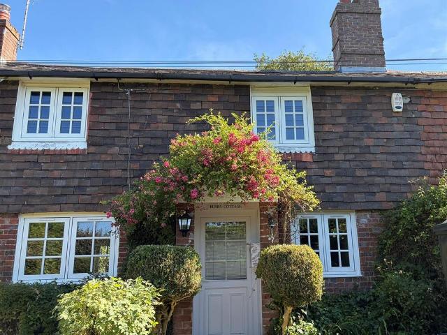 2 bedroom terraced house to rent
