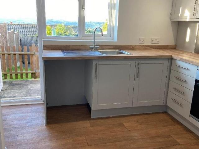 2 bedroom terraced house to rent