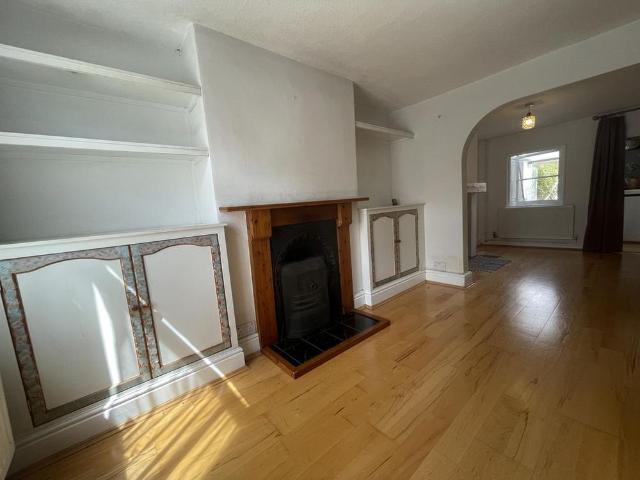 2 bedroom terraced house to rent