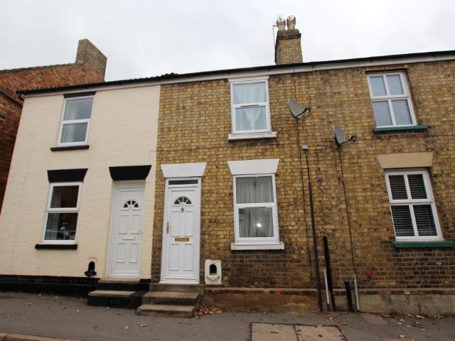 2 bedroom terraced house to rent