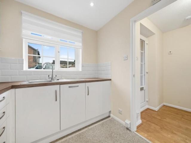 2 bedroom terraced house to rent