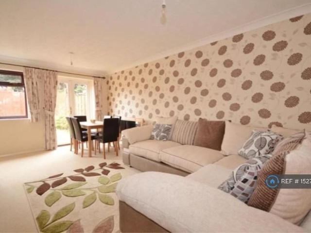 2 bedroom terraced house to rent