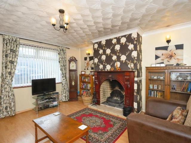 2 bedroom terraced house to rent