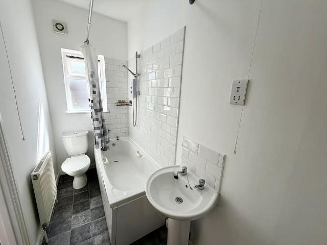 2 bedroom terraced house to rent