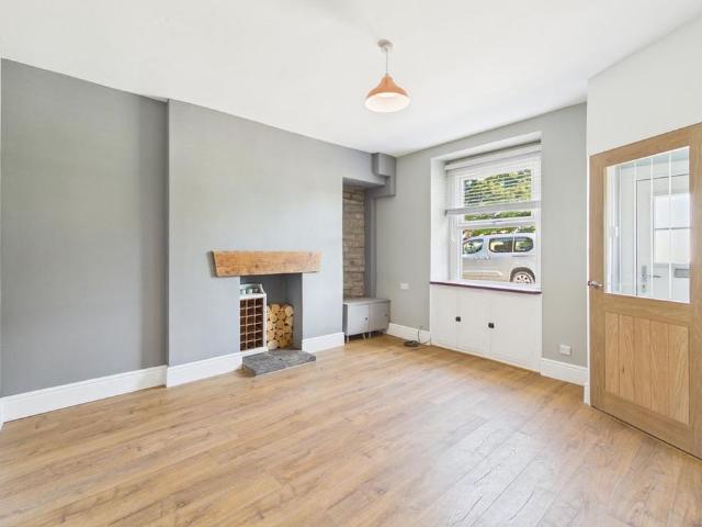 2 bedroom terraced house to rent