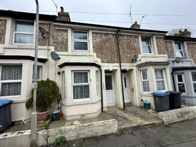 2 bedroom terraced house to rent