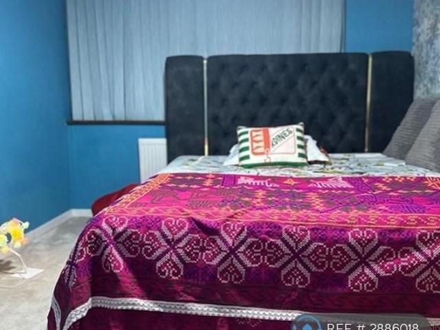 1 bedroom in a house share to rent