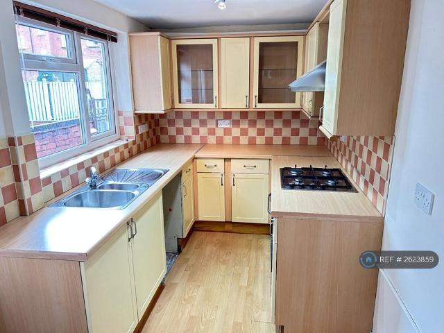 2 bedroom terraced house to rent