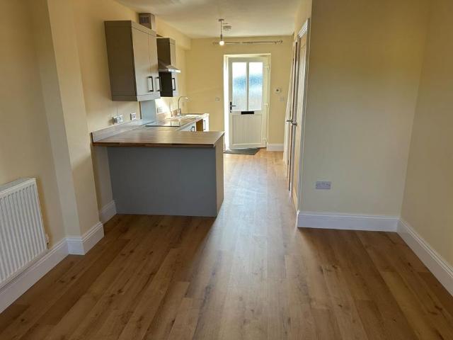 2 bedroom terraced house to rent