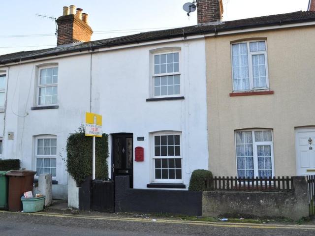 2 bedroom terraced house to rent
