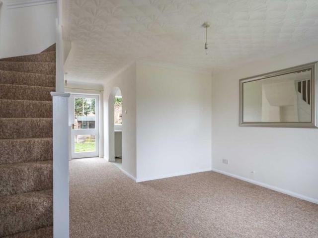 2 bedroom terraced house to rent