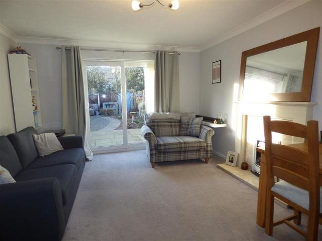 2 bedroom terraced house to rent