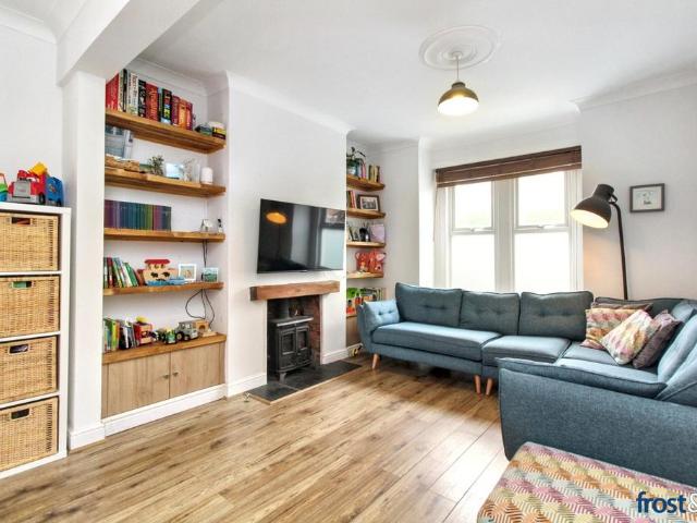 2 bedroom terraced house to rent