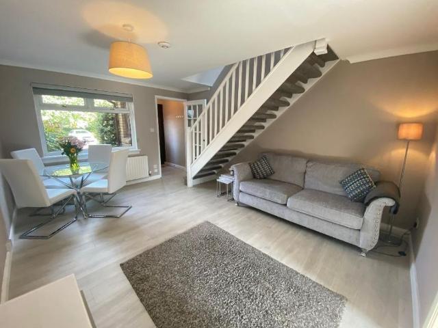 2 bedroom terraced house to rent