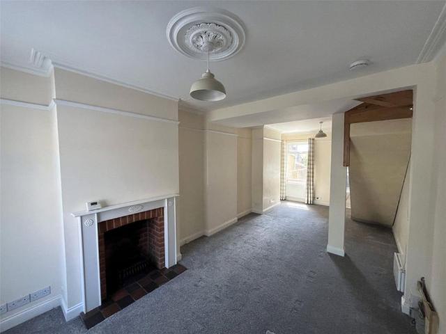 2 bedroom terraced house to rent