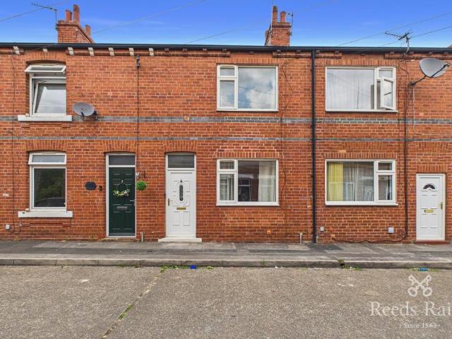2 bedroom terraced house to rent