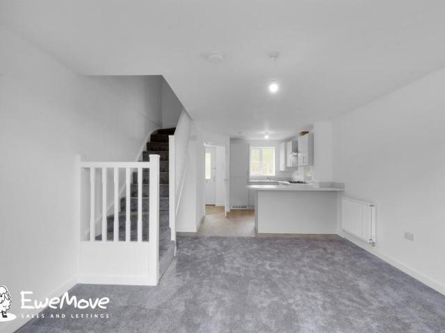 2 bedroom terraced house to rent