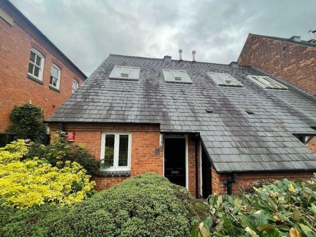 2 bedroom terraced house to rent