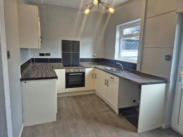 2 bedroom terraced house to rent