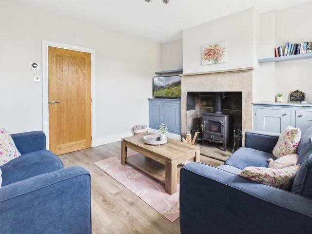 2 bedroom terraced house to rent
