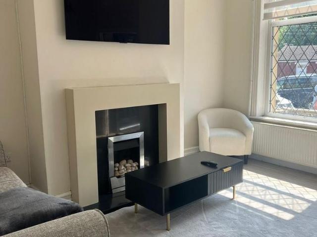 2 bedroom terraced house to rent