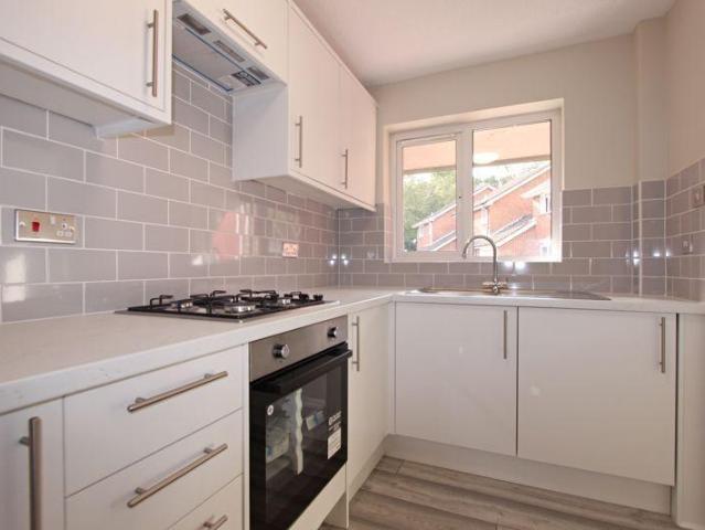2 bedroom terraced house to rent
