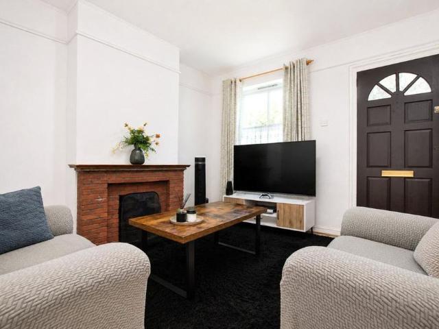 2 bedroom terraced house to rent
