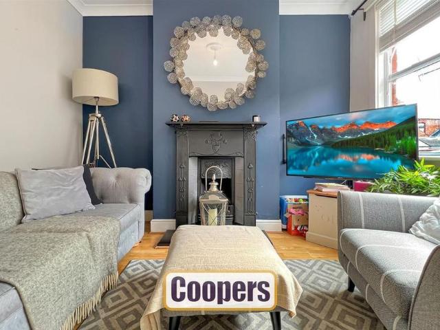 2 bedroom terraced house to rent