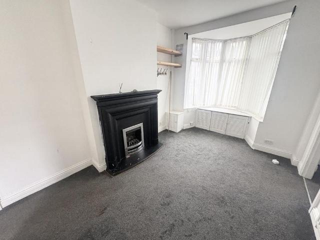 2 bedroom end of terrace house to rent