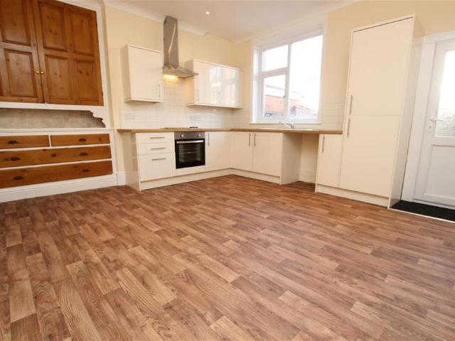 2 bedroom terraced house to rent