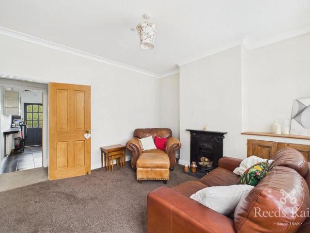 2 bedroom terraced house to rent