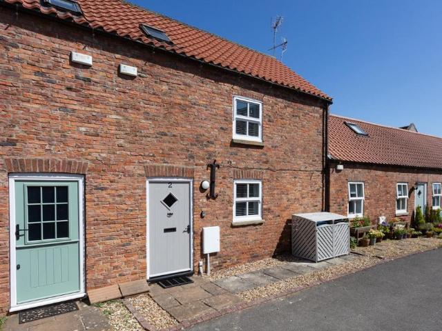 2 bedroom terraced house to rent