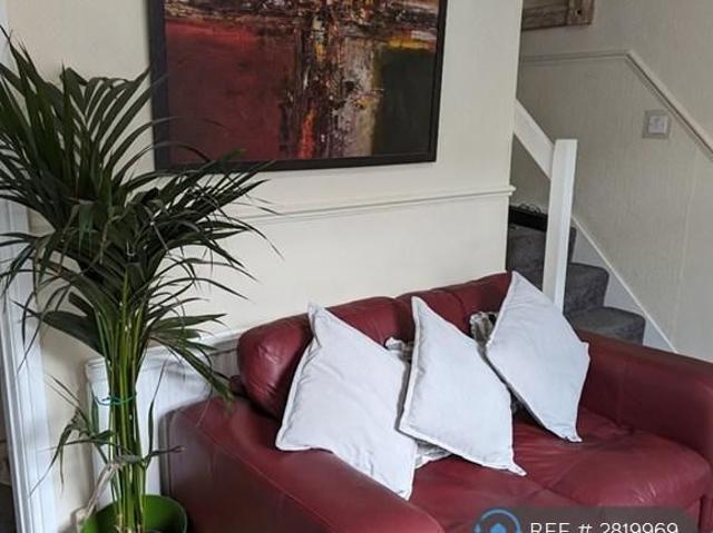 2 bedroom terraced house to rent