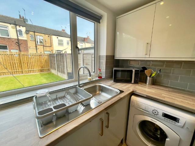 2 bedroom terraced house to rent