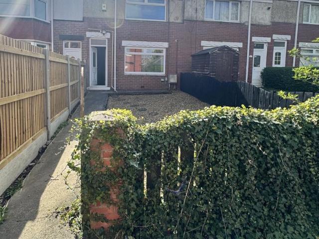 2 bedroom terraced house to rent