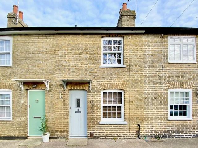 2 bedroom terraced house to rent