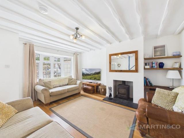 2 bedroom terraced house to rent