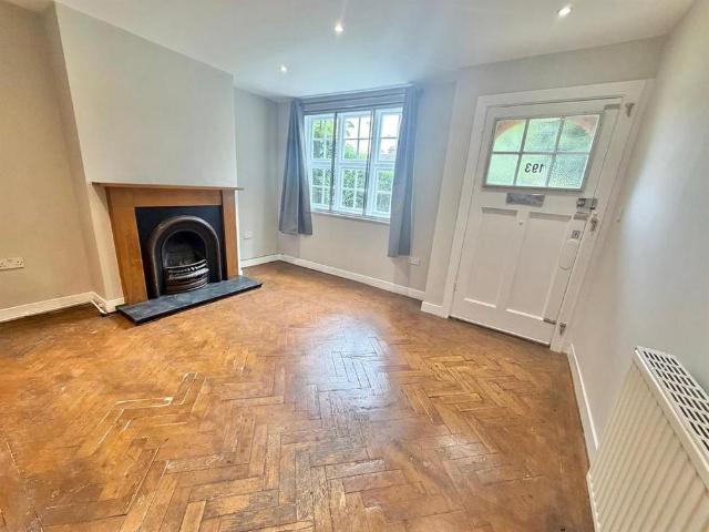2 bedroom terraced house to rent