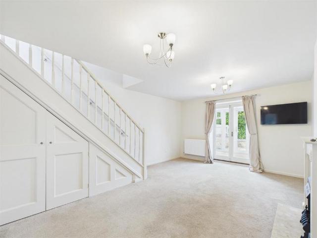 2 bedroom terraced house to rent