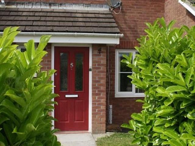2 bedroom terraced house to rent