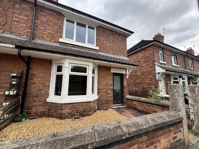 2 bedroom terraced house to rent