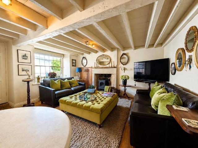 2 bedroom terraced house to rent