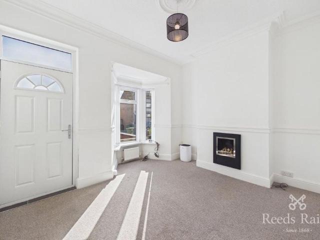 2 bedroom terraced house to rent