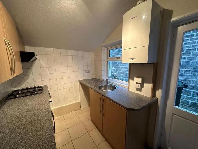 2 bedroom terraced house to rent