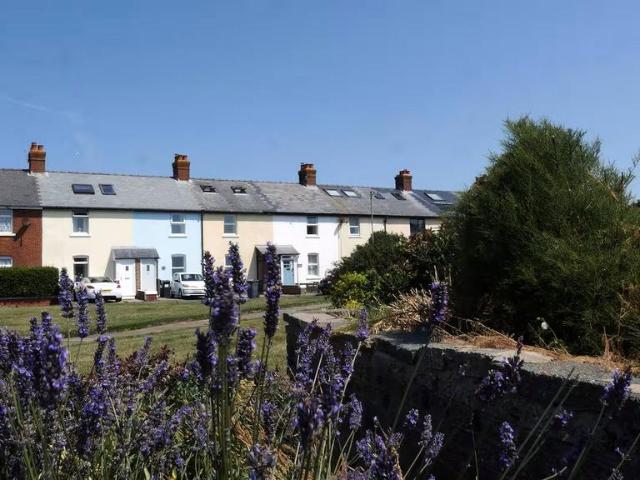 2 bedroom terraced house to rent